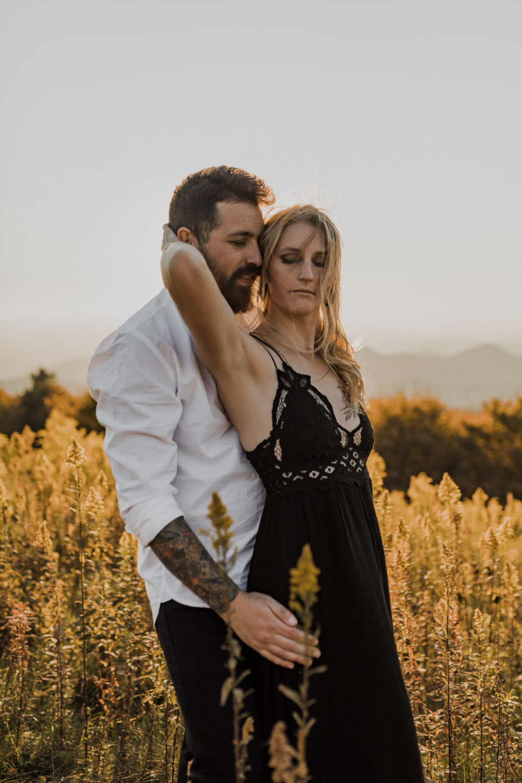 Max Patch Sunset Couple's Session - sparrowsongcollective.com